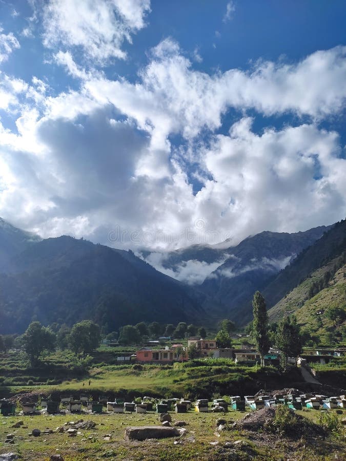 Muy hermosas nubes imagen de archivo. Imagen de sunlight - 258002731