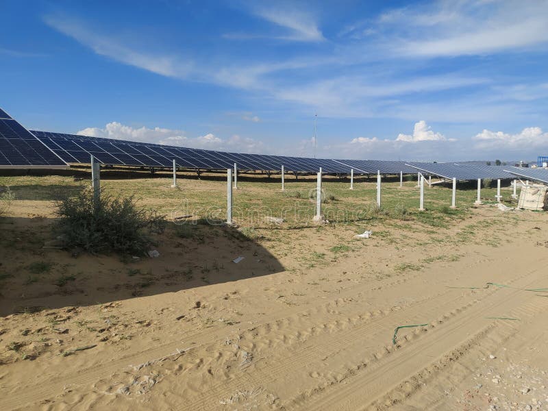 320 MW Solar Plant in Rajasthan India Stock Photo - Image of rajasthan ...