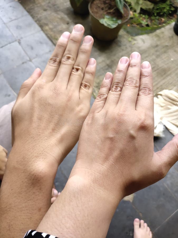 My hand and my boyfriend stock image. Image of boyfriend - 208045925