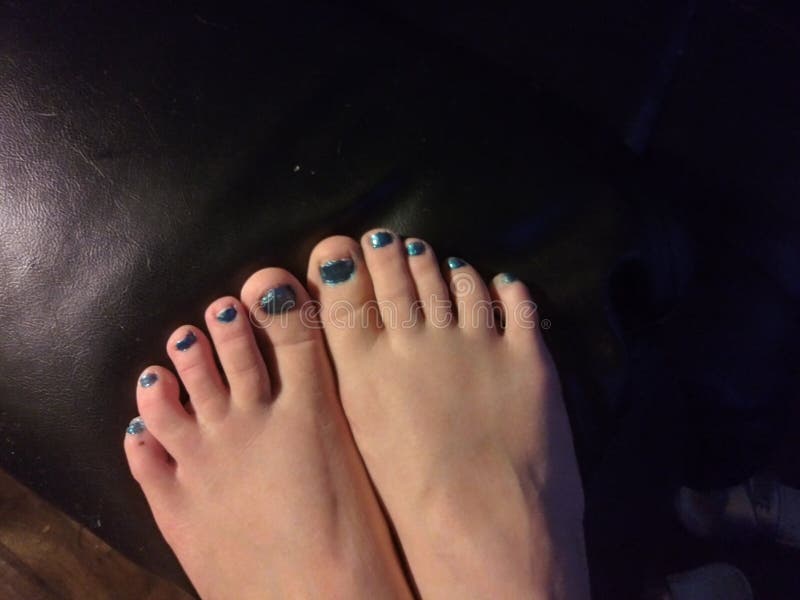 My two different feet lol stock photo. Image of feet - 190412572