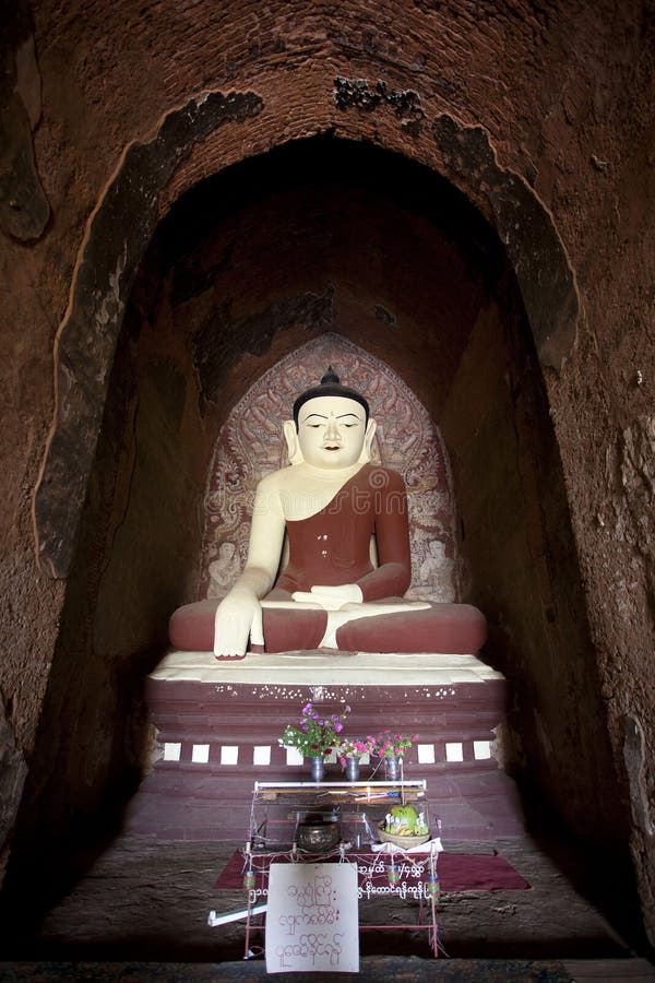 Myanmar - Bagan editorial image. Image of shwezigon, dhamma - 85893940