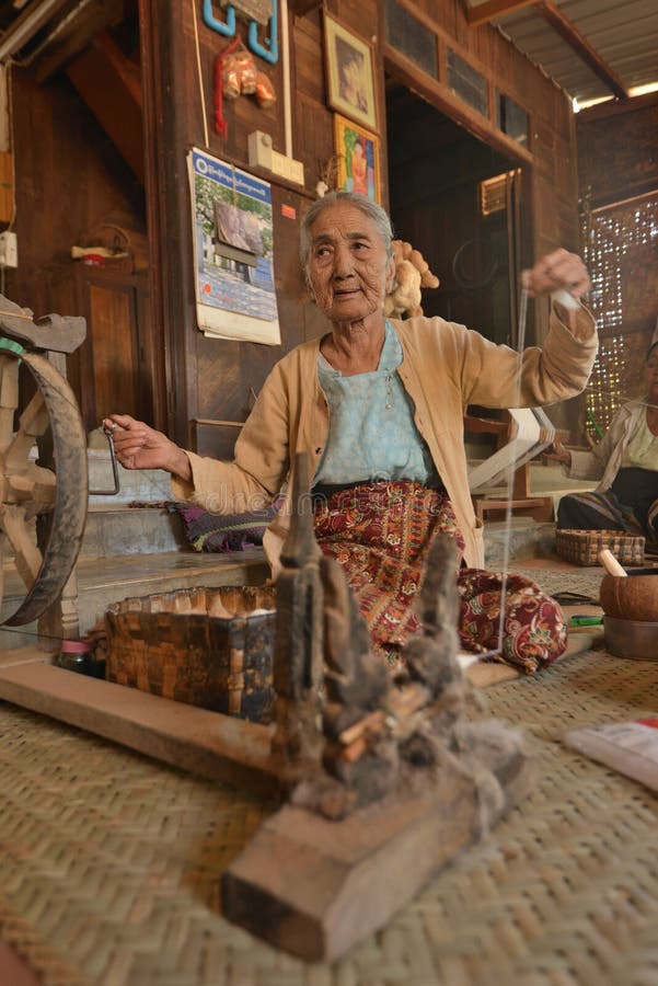 Myanmar Bagan Weaving Machine Worker Stock Photo - Image of nuts, scarf ...
