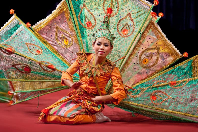 Myanmar classical Dance editorial image. Image of emotion - 21907020