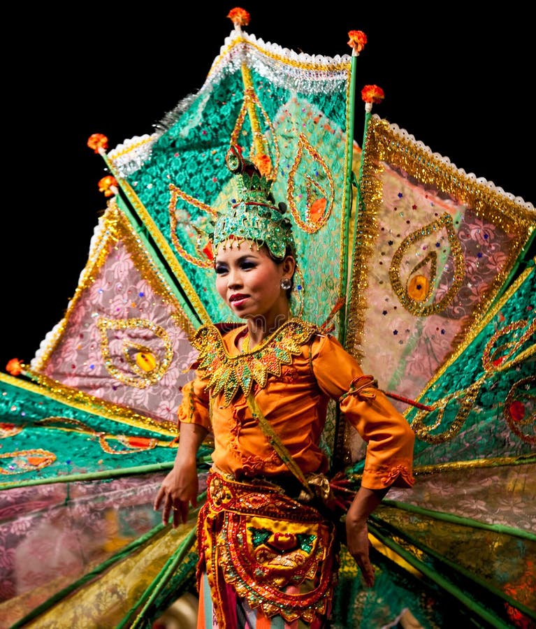 Classical burmese dance editorial image. Image of burma - 27356200