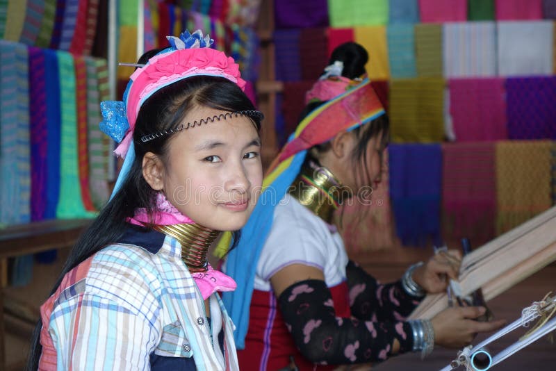 Myanmar Kayan folk redaktionell bild. Bild av längre - 80844251