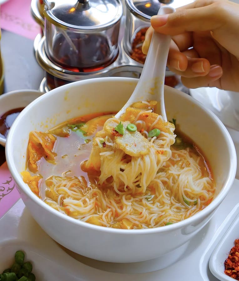 Myanmar Traditional or Classic Rice Noodle Fish Soup Called Mohinga ...