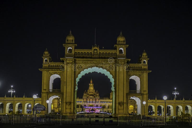 Mysore Palace Illuminated with Lights at Night Editorial Photo - Image ...
