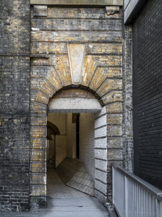 A Mysterious, Grimy and Hidden Old Back Alley in London Stock Photo ...