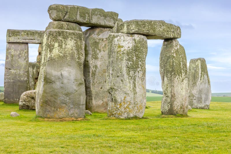 The Mysterious Stonehenge, England Stock Photo - Image of landscape ...