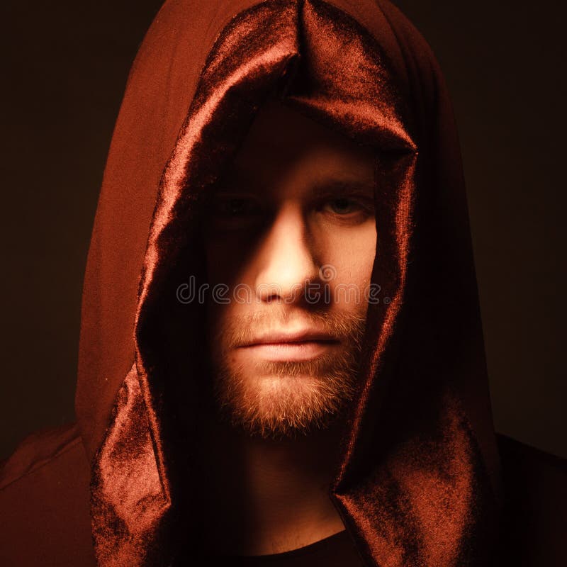 Mystisk katolsk munk arkivfoto. Bild av begrundande, helgon - 40026904