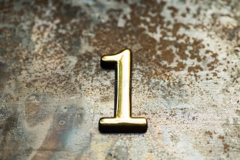 Número uno que pone letras imagen de archivo. Imagen de globos - 115816511