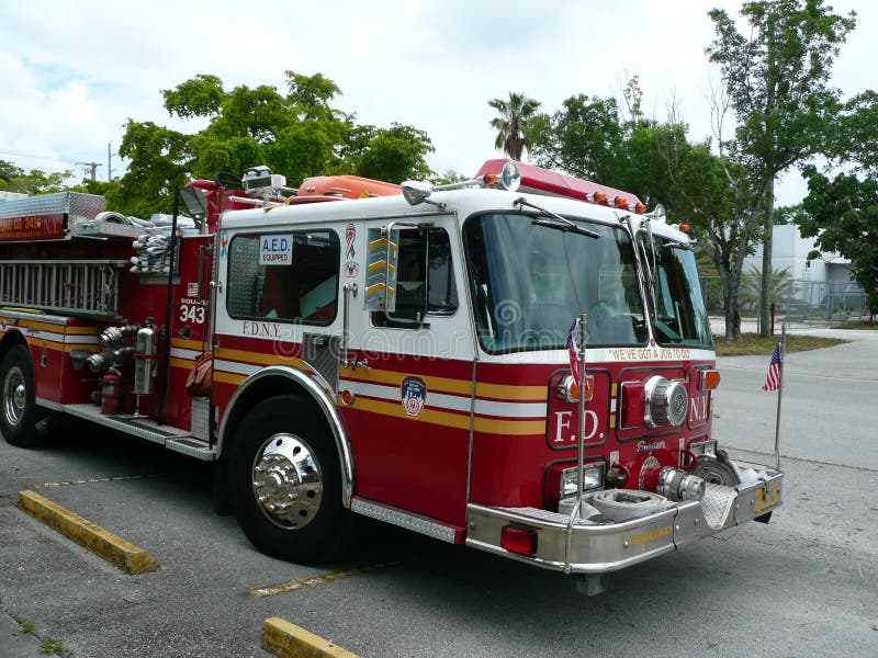 911 N Y C Fire Engine Retired To Florida Editorial Stock Image - Image ...