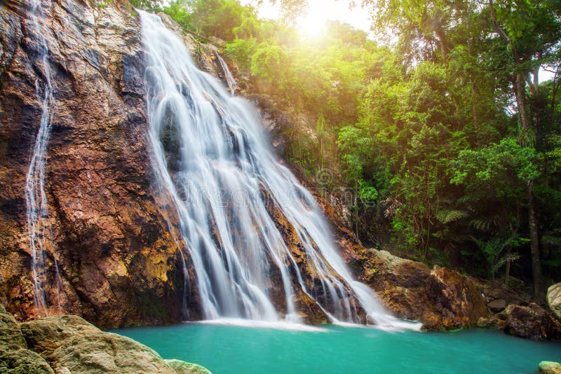 Cascade De Na Muang 1, Koh Samui, Thaïlande Image stock - Image of ...