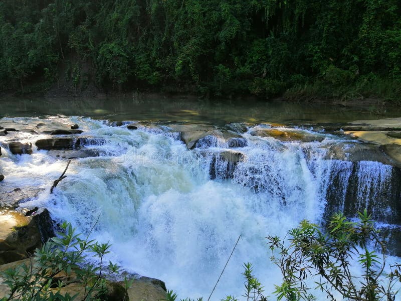 Nafakhum waterfall stock image. Image of river, rapid - 180480951