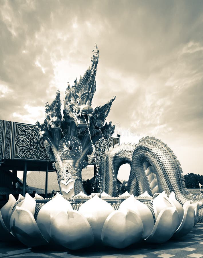 Payanak Dragon Stock Photos - Free & Royalty-Free Stock Photos from ...