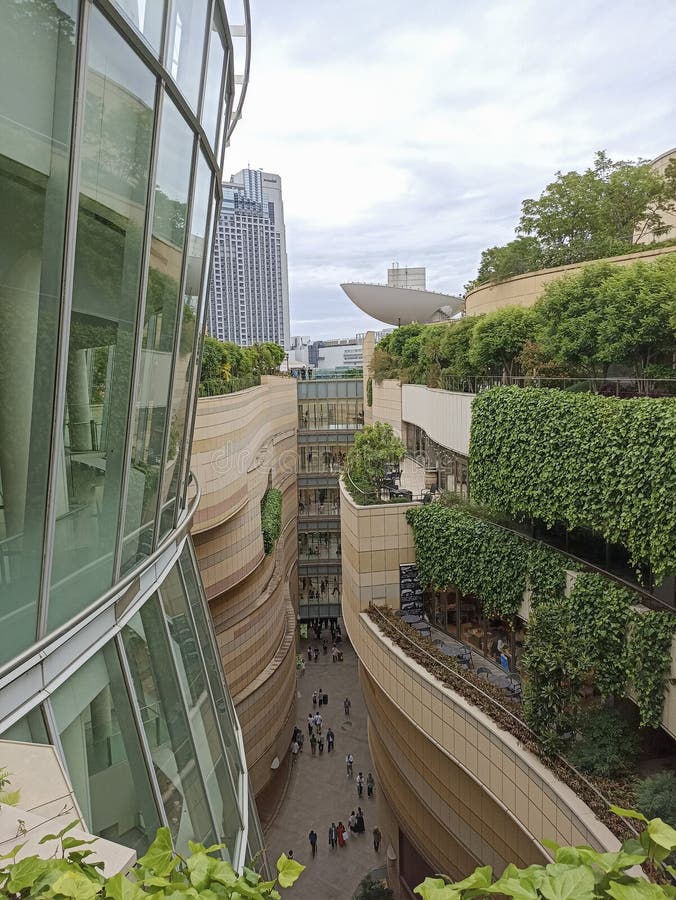 Namba Parks, Osaka, Japan editorial image. Image of rooftop - 331344935