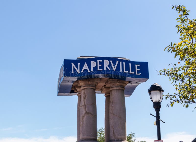 Naperville, Illinois Sign Against Blue Sky Editorial Stock Image ...