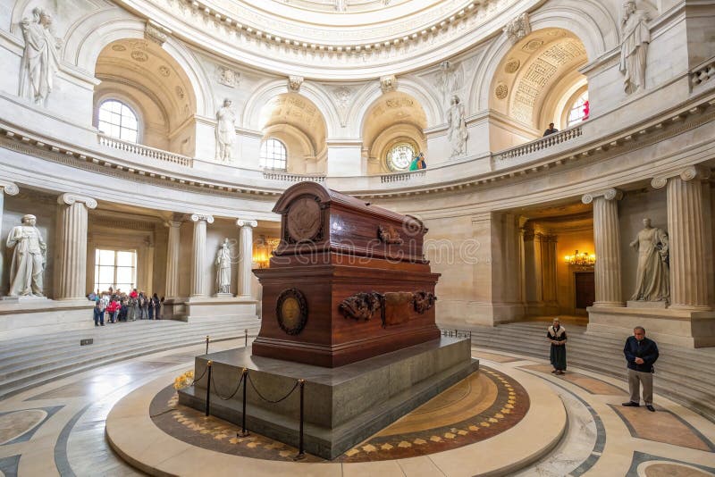 Napoleonâ€™s Tomb in Paris stock illustration. Illustration of ...