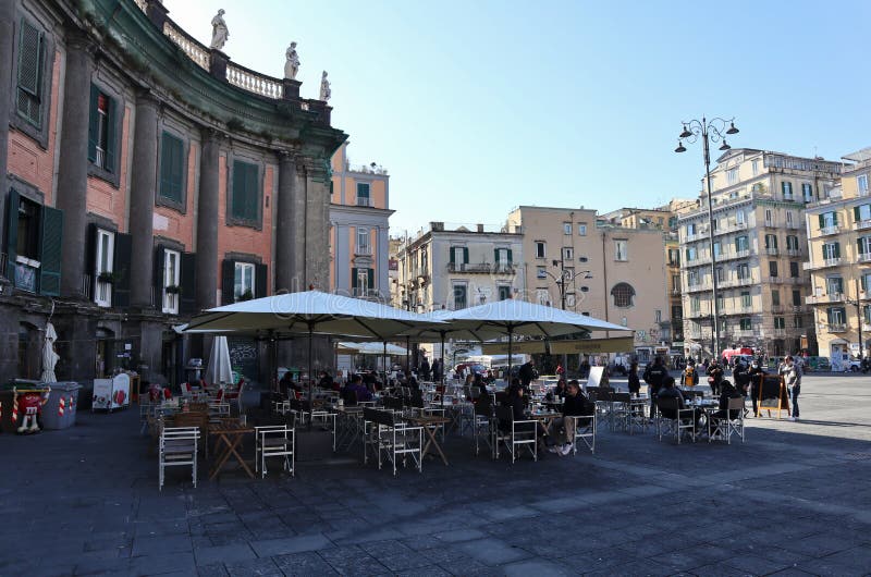 Napoli - Bar in Piazza Dante Editorial Image - Image of outdoors, point ...