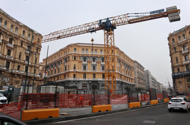 Napoli - Cantiere in Piazza Nicola Amore Editorial Image - Image of ...
