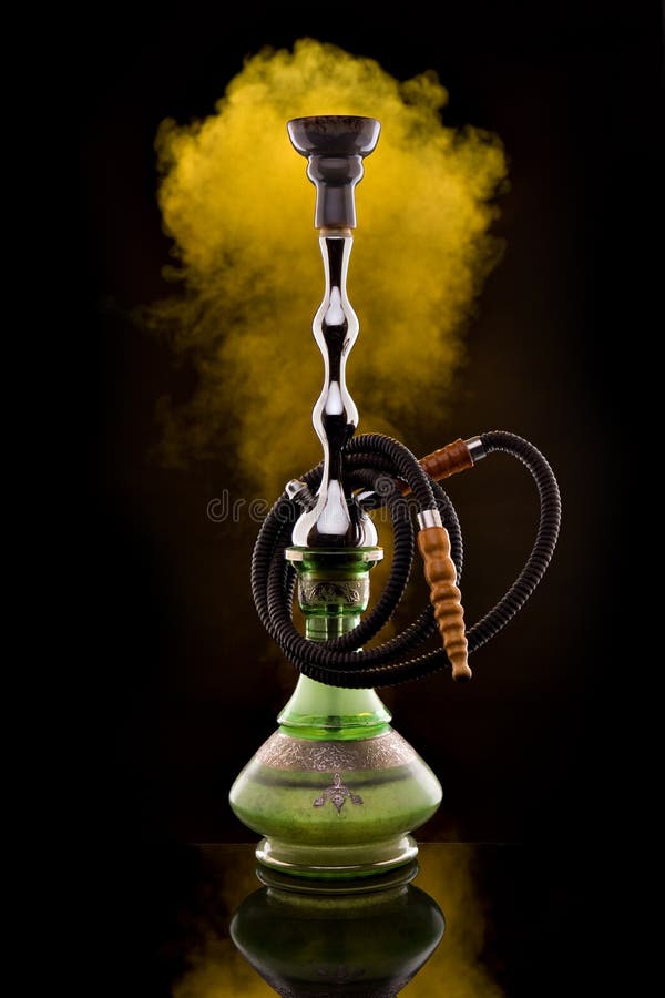 Narghilé immagine stock. Immagine di nebbia, arabo, fascino - 26821439