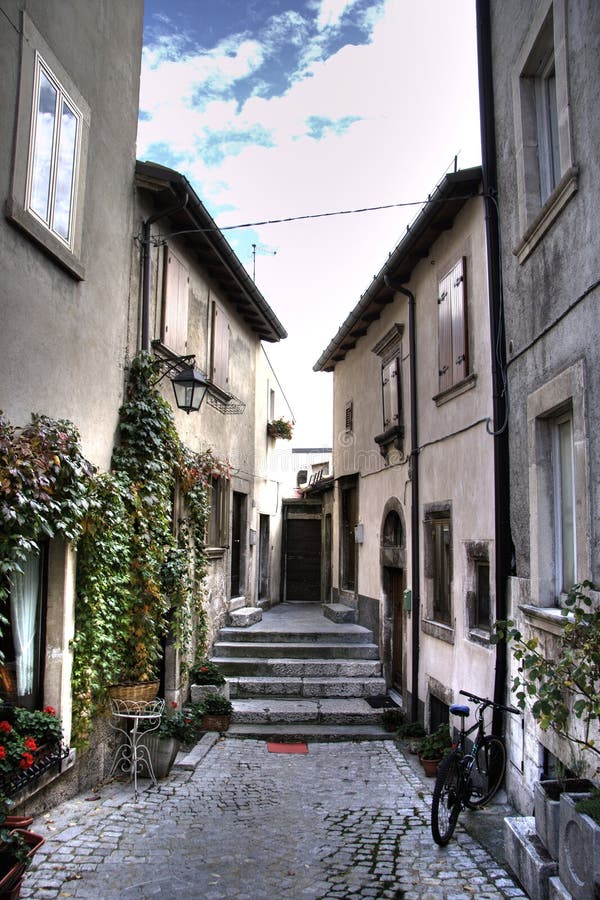 Narrow alleyway stock image. Image of architectural, step - 11487697