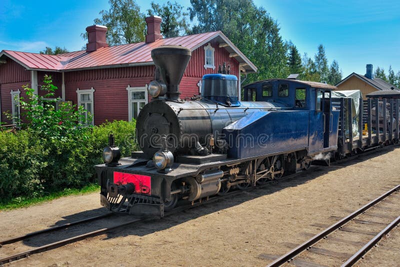 Narrow gauge steam train. editorial photography. Image of platform ...