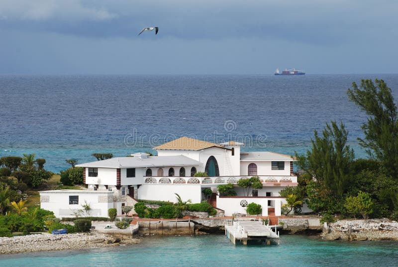 Narrow Island stock image. Image of water, vacation, bahamas - 5296589