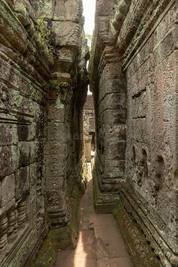 Narrow Passage On The Road Between The Houses Littered With Snow In ...