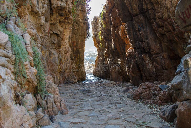 Path in Rocks, Garden of the Gods Wilderness, Illinois, USA Stock Photo ...