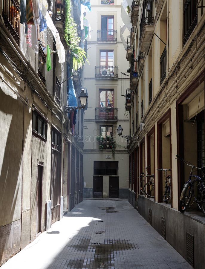 Narrow street in Barcelona stock photo. Image of gotic - 9386340
