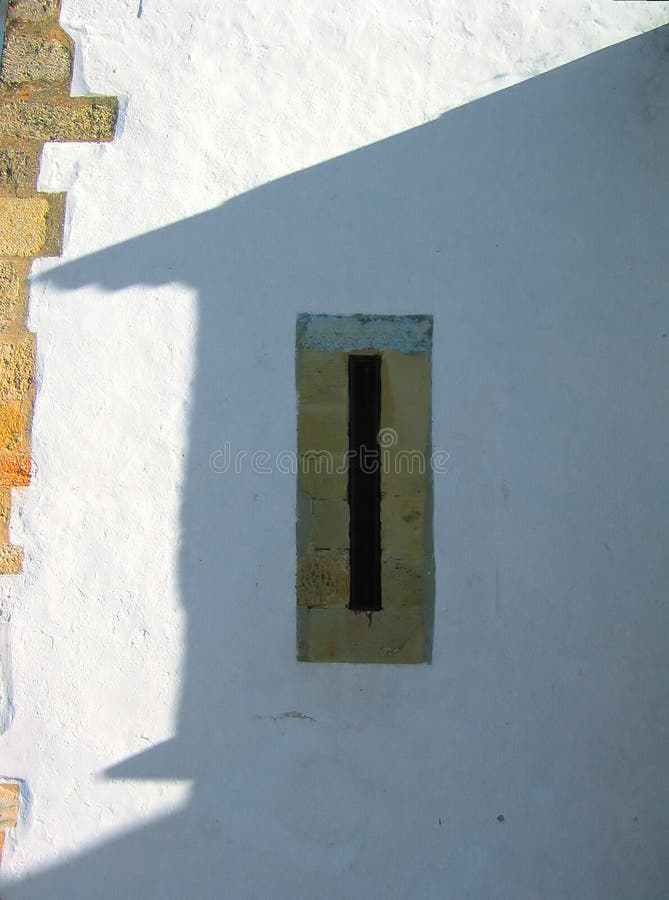 Narrow View Picture. Image: 2510734