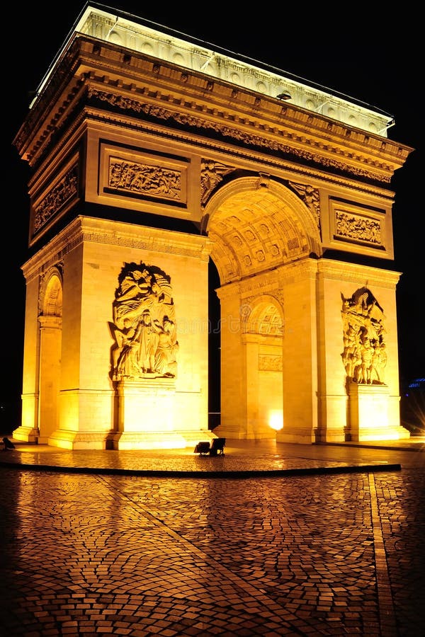 The Narrowing of Triumphal Arch at Night Editorial Stock Image - Image ...