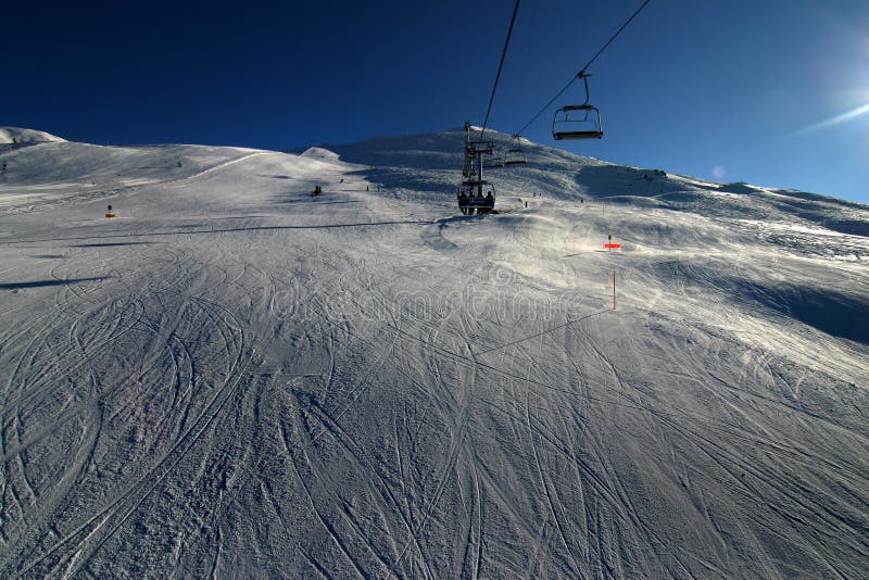 Narty szwajcarskie alpy zdjęcie stock. Obraz złożonej z post - 539262