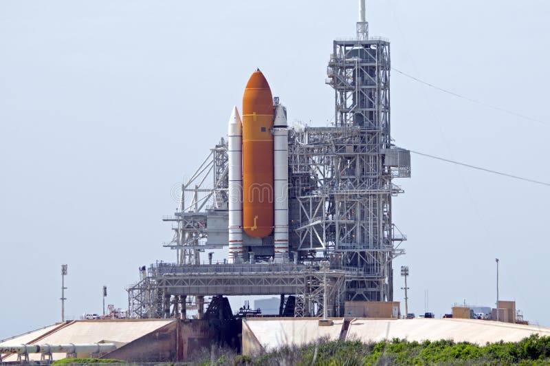 442 Space Shuttle Orange Rocket Stock Photos - Free & Royalty-Free ...