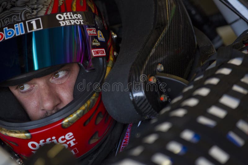 NASCAR: Apr 07 Samsung Mobile 500 Editorial Photography - Image of ...