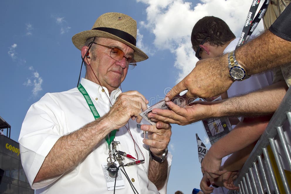NASCAR: Jul 06 Jack Roush editorial image. Image of cars - 25725445