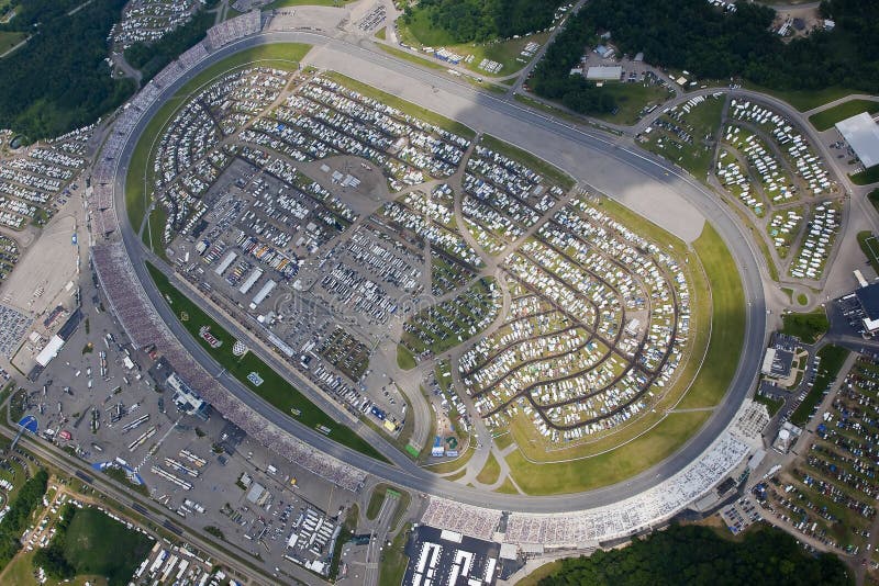 Aerial View NASCAR Lifelock 400 Editorial Photography - Image of miles ...