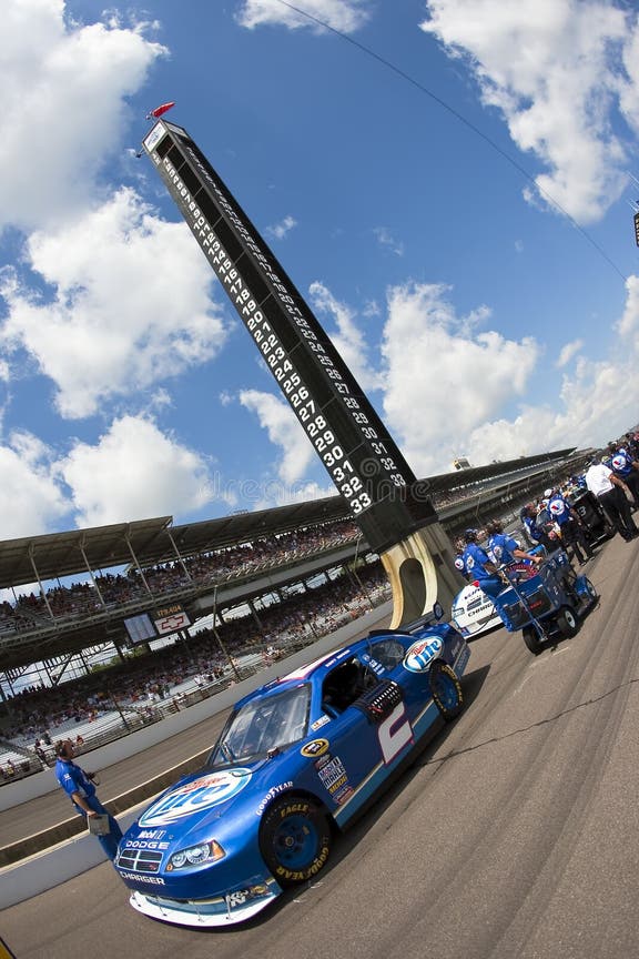 NASCAR: Miller Lite Dodge Allstate 400 Editorial Photography - Image of ...