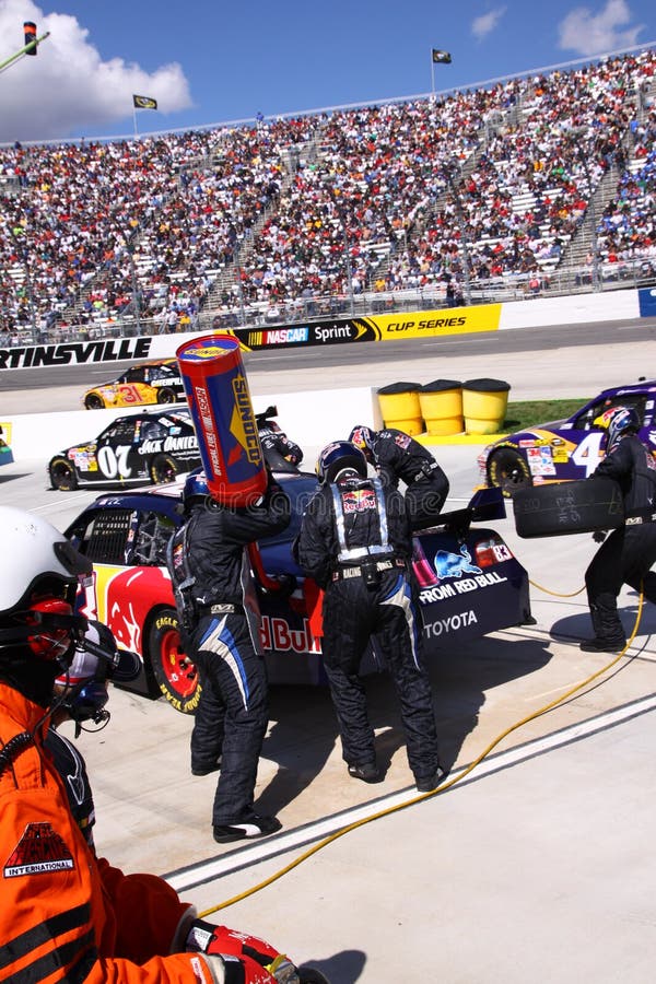 NASCAR - Pit Crew in Action!, The Red Bull Racing team pit crew ...