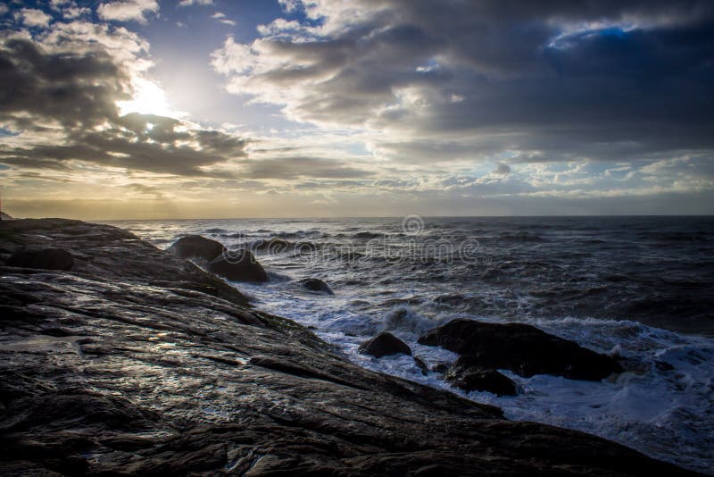 Nascer Do Sol Bonito Da Praia Imagem de Stock - Imagem de noite, cenas ...
