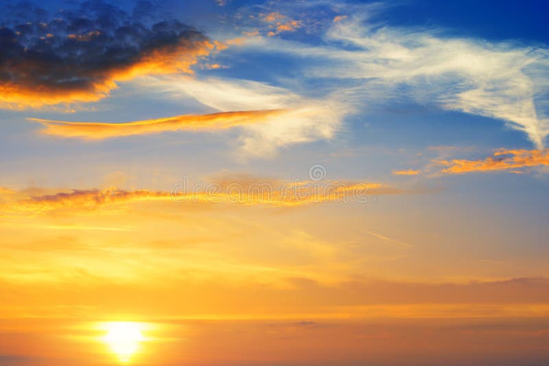 Nascer do sol bonito foto de stock. Imagem de macio, elevado - 29719952