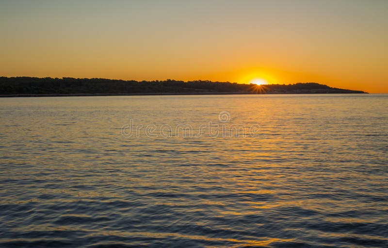 Nascer Do Sol Na Ilha De Majorca, Espanha Imagem de Stock - Imagem de ...