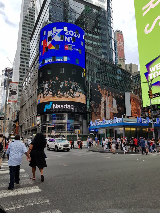 NASDAQ Building in Times Square, NYC Editorial Stock Photo - Image of ...