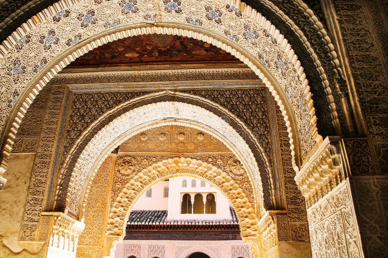 105 Alhambra Palace Islamic Geometric Patterns Stock Photos - Free ...