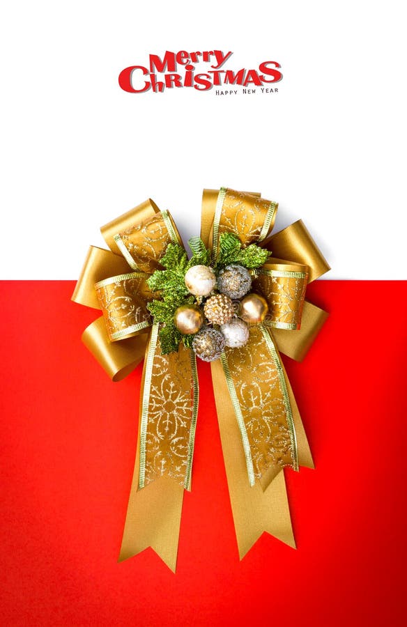 Nastro Brillante Dell'oro Su Fondo Bianco Fotografia Stock - Immagine ...