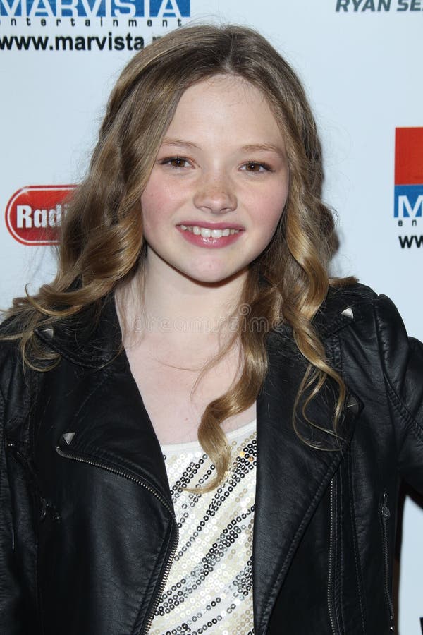 Natalie Lind's Instagram, Twitter & Facebook on IDCrawl