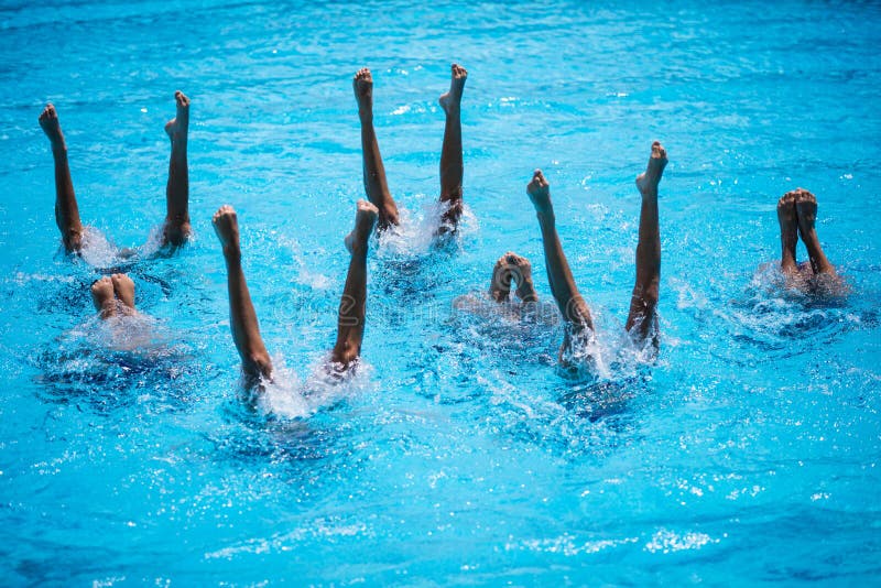 744 Natation Synchronisée Photos libres de droits et gratuites de ...