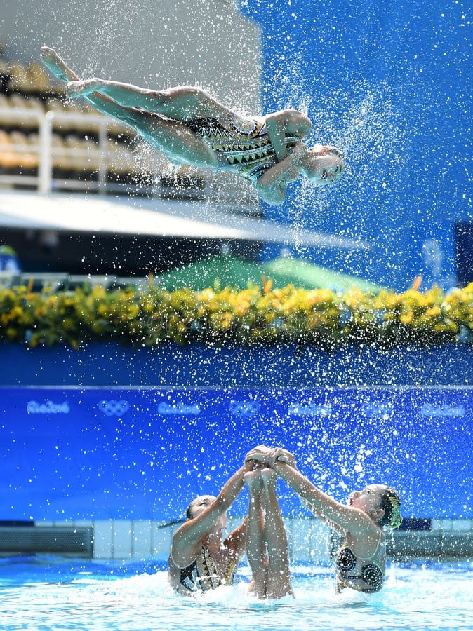 Natation Synchronisée De Dans Les Jeux Olympiques Image éditorial ...