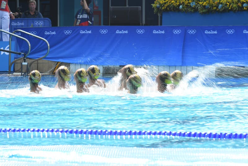 Natation Synchronisée De Dans Les Jeux Olympiques Image éditorial ...